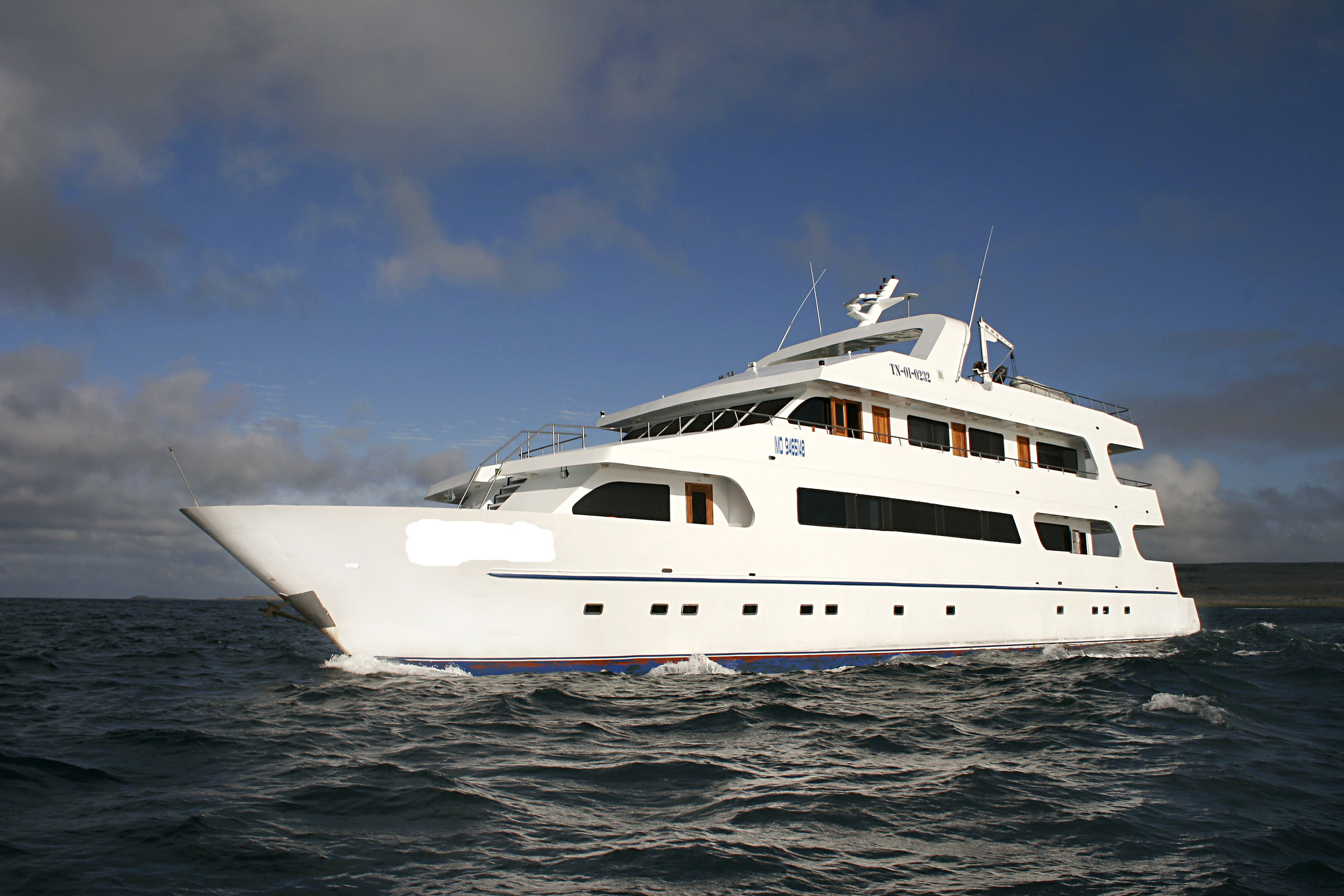 Galaxy Galapagos yacht cruise holiday