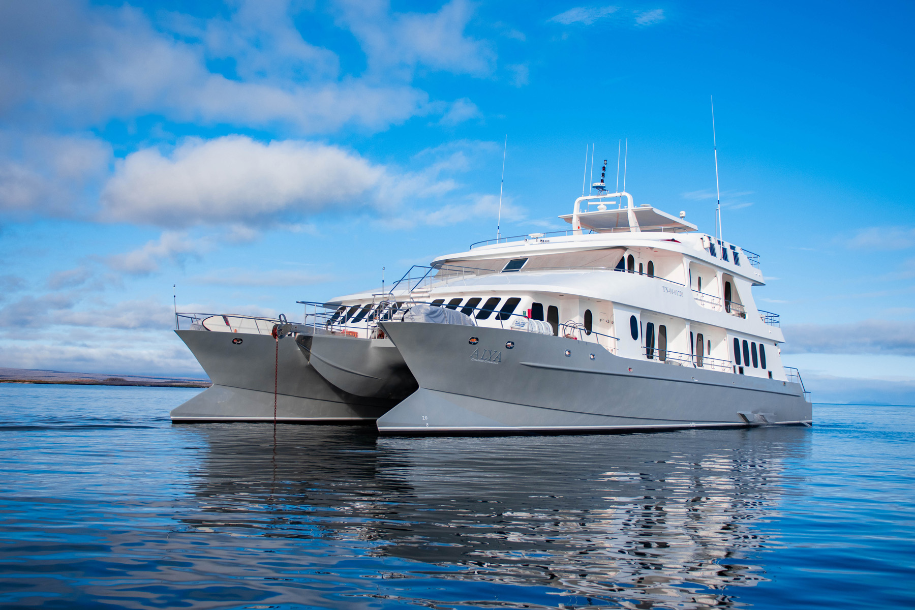 Galapagos Islands Wildlife Cruise Alya | AQUA-FIRMA